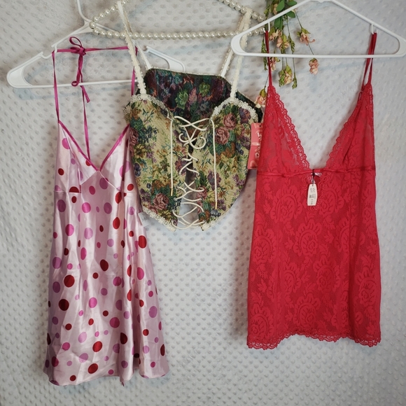 Victoria's Secret | Intimates & Sleepwear | Nwt Lingerie Bundle Size ...